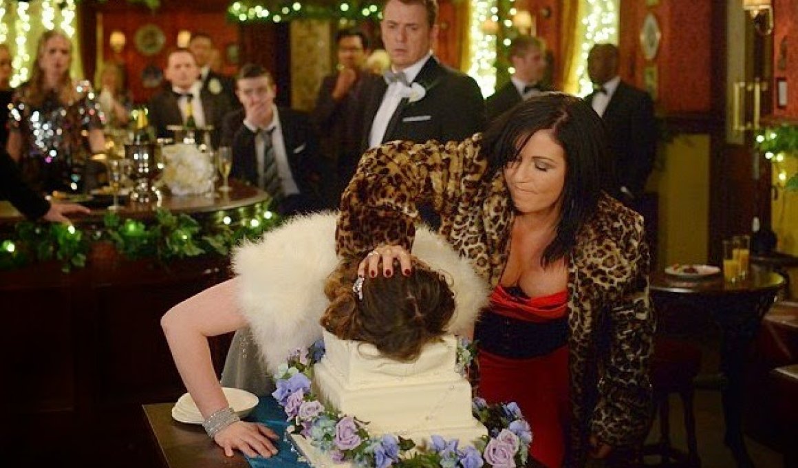 "Drunk wedding": Η ένοχη απόλαυση της χρονιάς; | Περιοδικό Move It